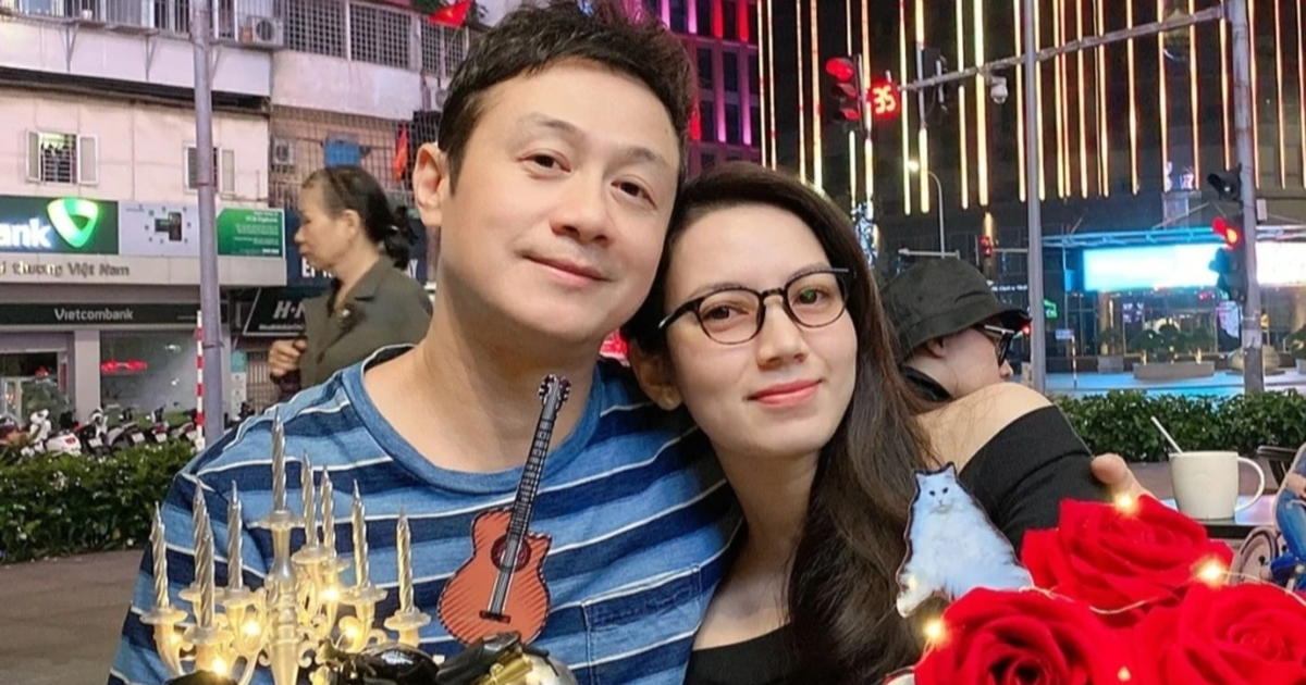 MC Anh Tuấn VTV và vợ kém 14 tuổi đón con gái chào đời mùng 2 Tết | Báo Dân trí