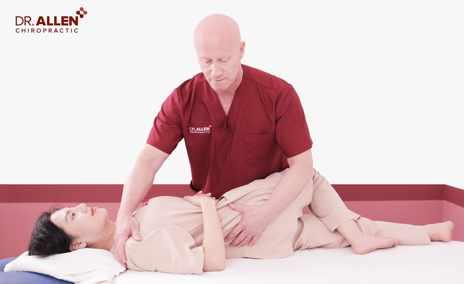 Dr.Allen Chiropractic ứng dụng liệu pháp từ Mỹ cho bệnh nhân xương khớp | Báo Dân trí