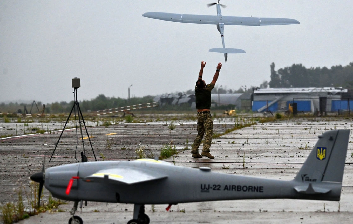 Ukraine lần đầu vượt Nga về UAV tấn công tầm xa | Báo Dân trí
