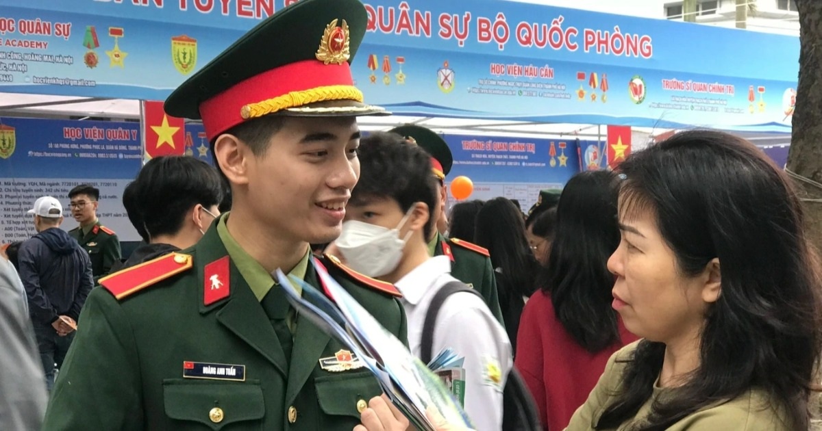 Khối trường quân đội bổ sung gần 200 chỉ tiêu từ hôm nay | Báo Dân trí