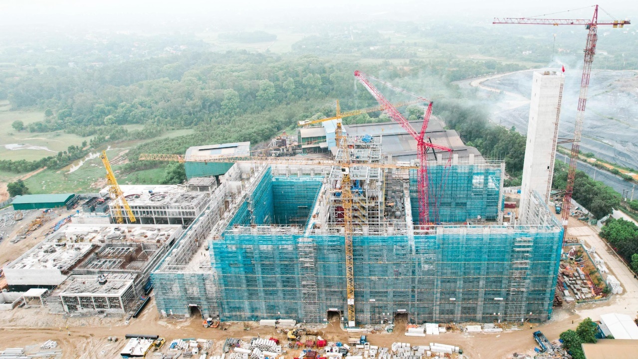 Toàn cảnh nhà máy điện rác Seraphin sau hơn một năm khởi công xây dựng ...
