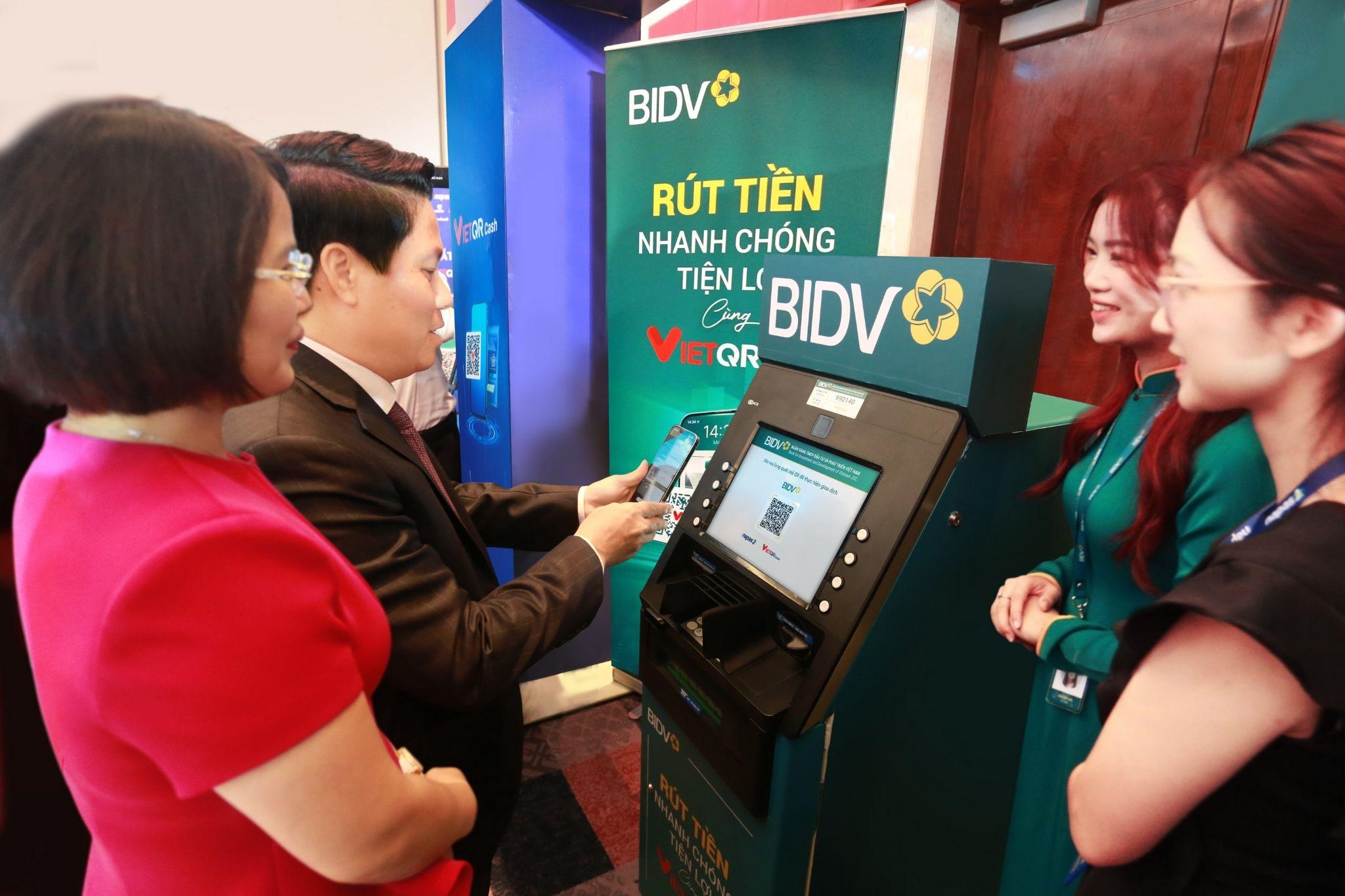 BIDV triển khai dịch vụ rút tiền VietQRCash | Báo Dân trí