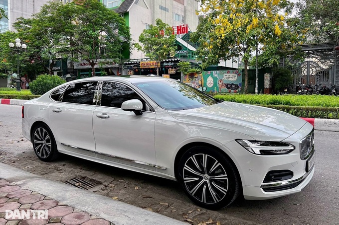 "Khổ" như đi Volvo tại Việt Nam: Xe sang 2 tỷ đồng nhưng chưa có bản đồ | Báo Dân trí