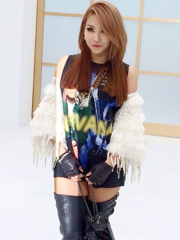 2NE1 - nhóm nhạc nữ Kpop tiên phong ăn mặc độc lạ, diện toàn hàng hiệu | Báo Dân trí