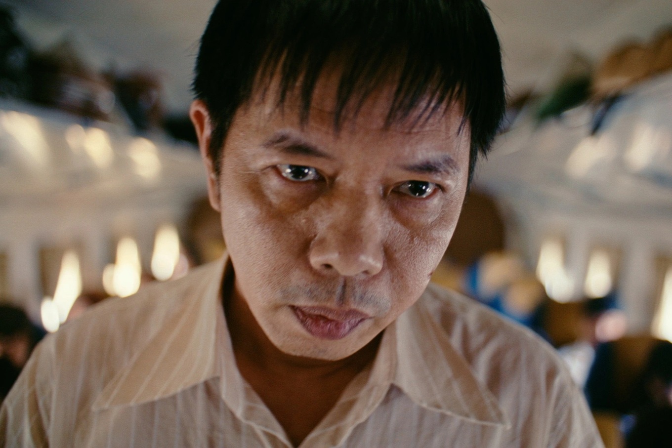 Con trai cao 1,8m lần đầu đóng phim, có cả ảnh thờ: Thái Hòa nói gì? | Báo Dân trí