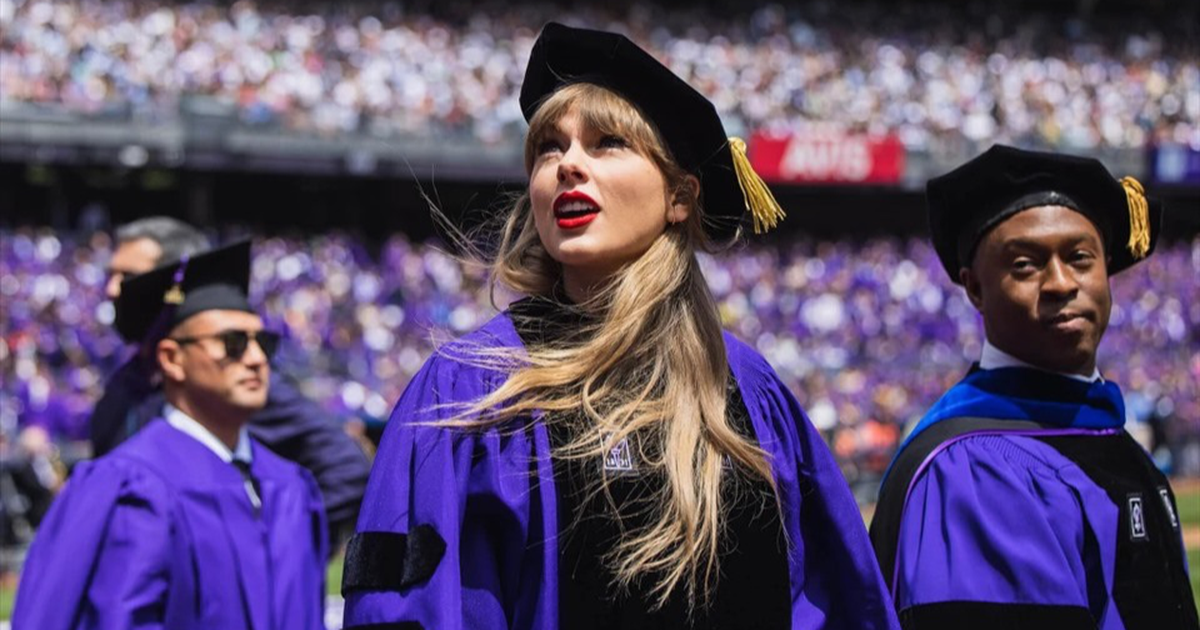 Taylor Swift gây bão với khoảnh khắc ngọt ngào khi nhận bằng tiến sĩ ...
