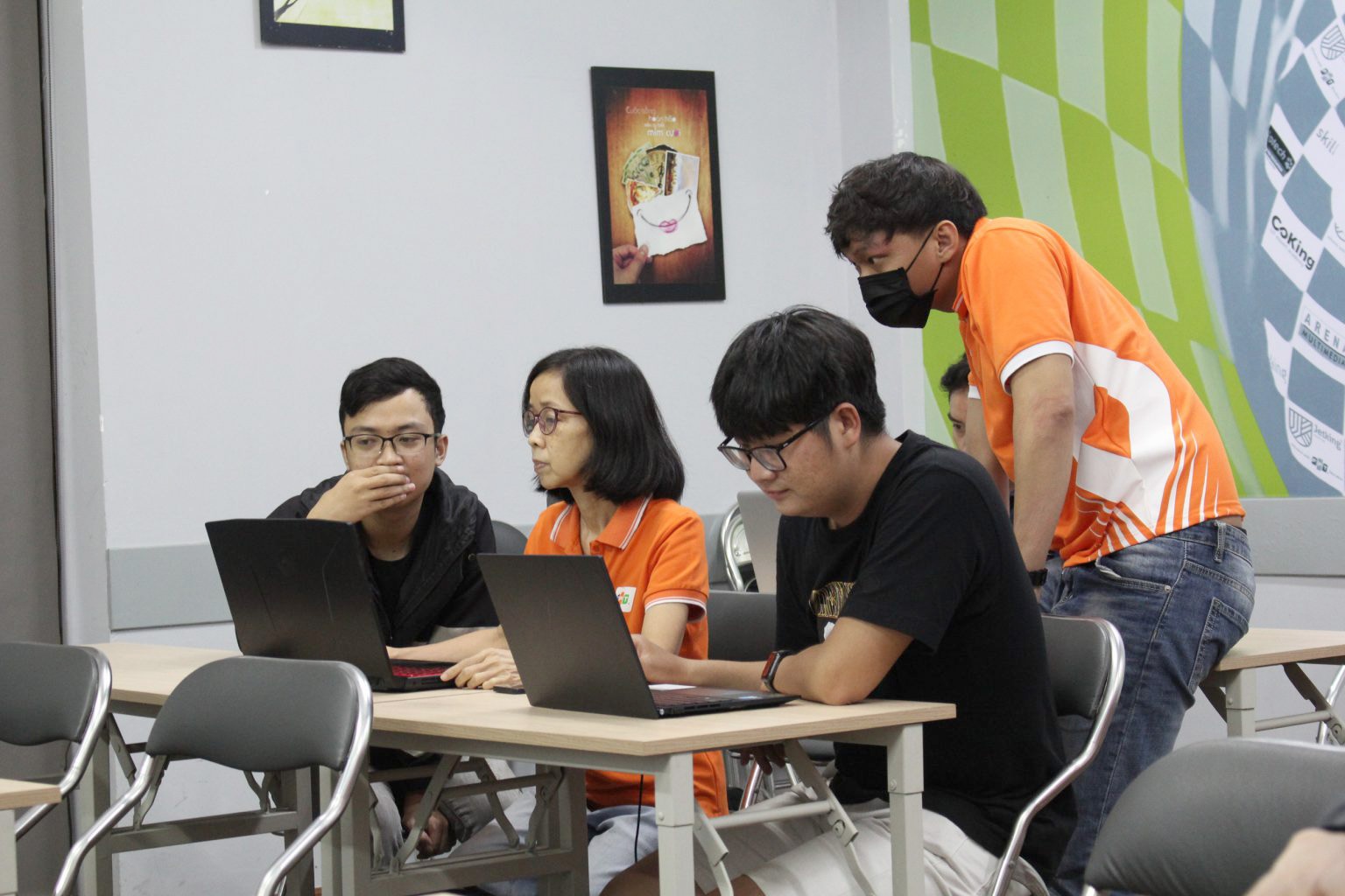 FPT Aptech cập nhật chương trình đào tạo lập trình viên 2023 | Báo Dân trí