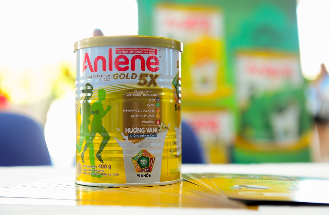 Anlene đồng hành cùng Bệnh viện FV mang không khí lễ hội đến Phiên chợ ...