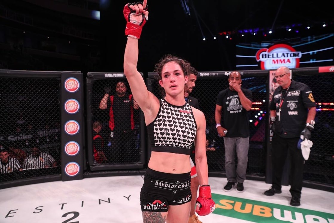 Brooke Mayo: Nữ võ sĩ đầy xinh đẹp và gợi cảm của làng MMA | Báo Dân trí