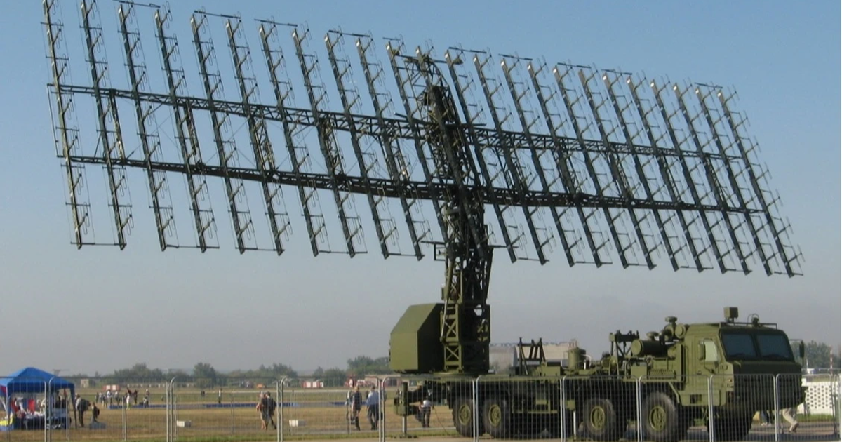 Rộ tin "bầy đàn" UAV Ukraine phá hủy radar 100 triệu USD của Nga ở ...