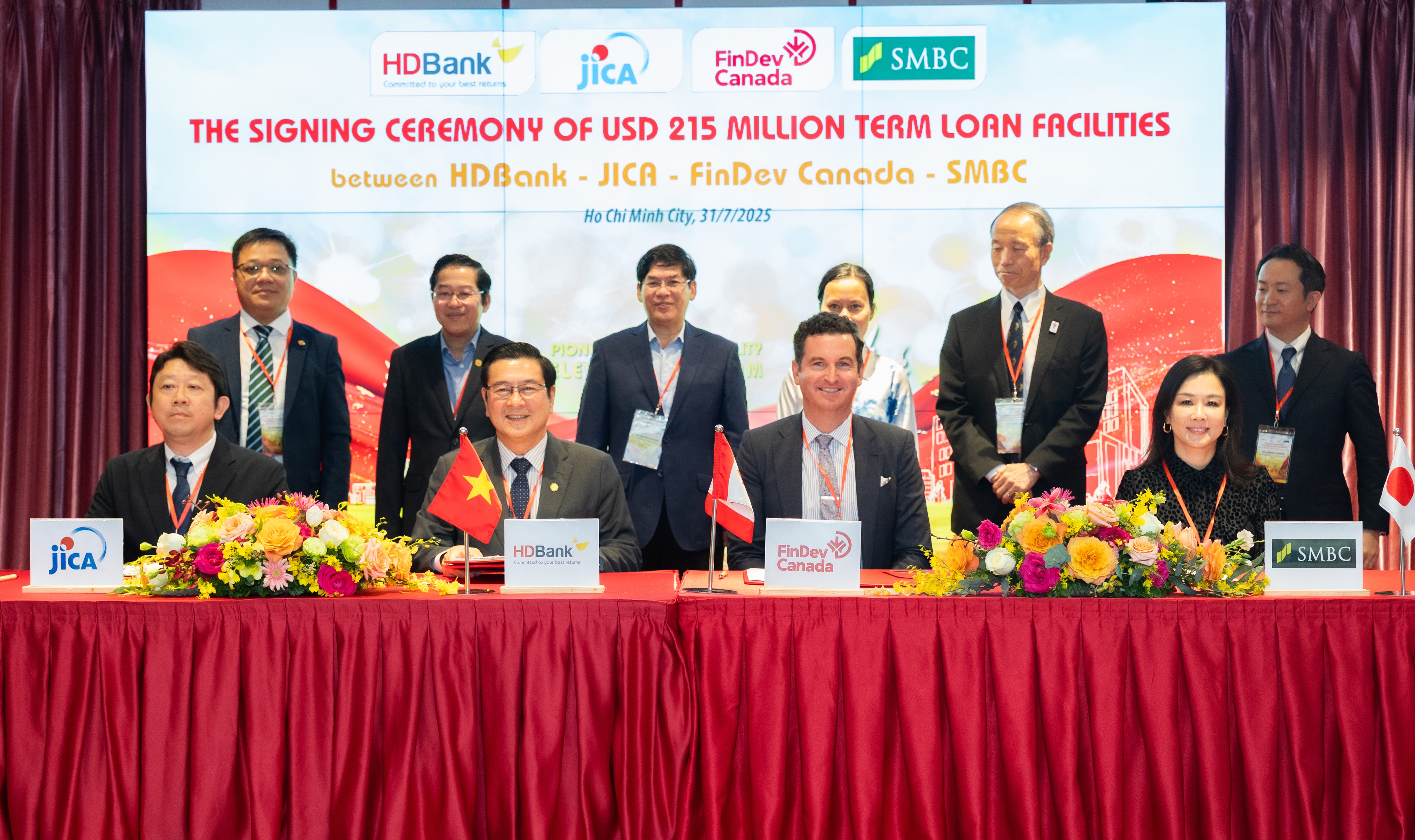 HDBank ký khoản vay hợp vốn trị giá 215 triệu USD với JICA, FinDev Canada và SMBC | Báo Dân trí