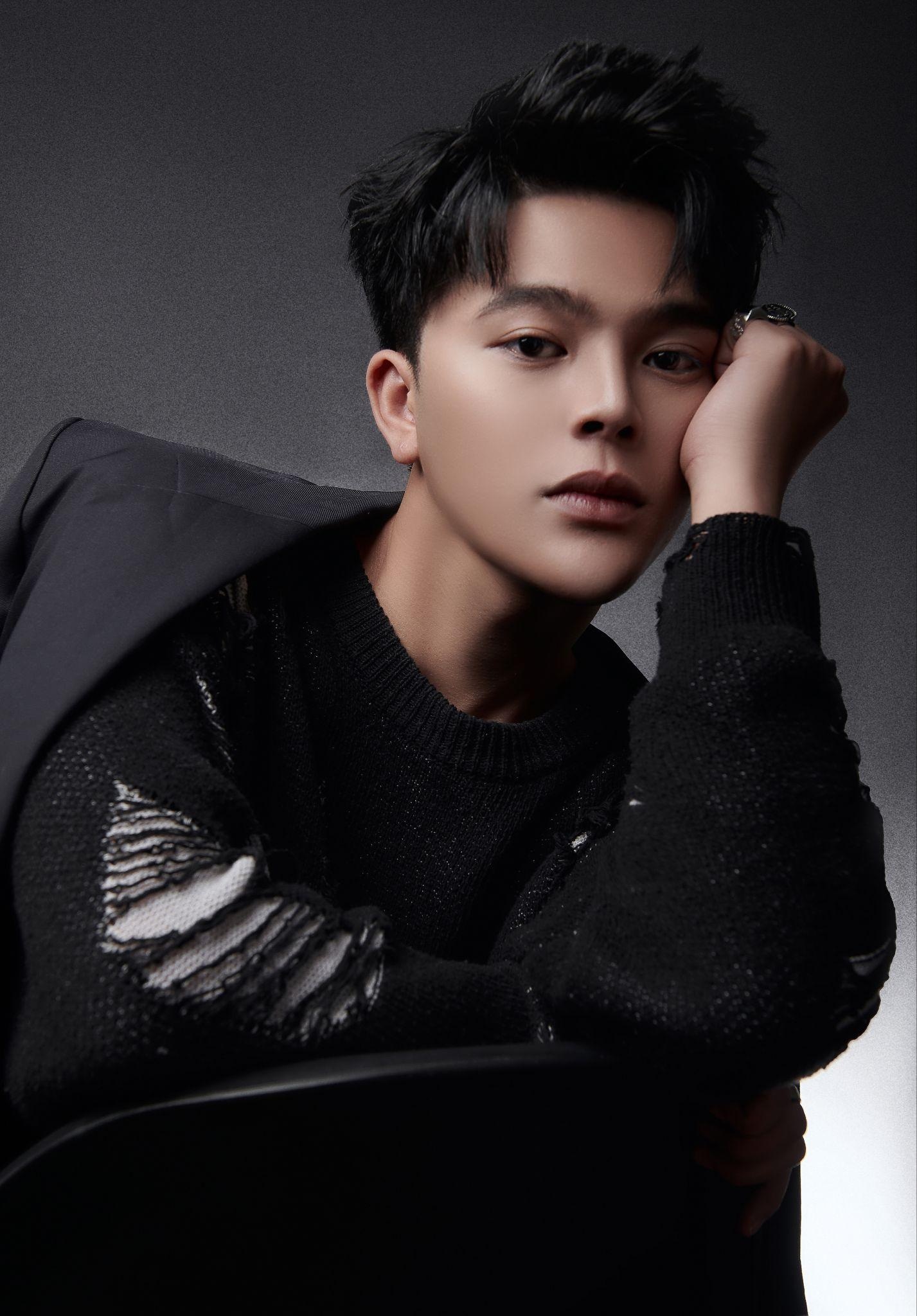 Quang Anh RHYDER: "Đi thi Rap Việt, tôi không sợ điều gì hết" | Báo Dân trí