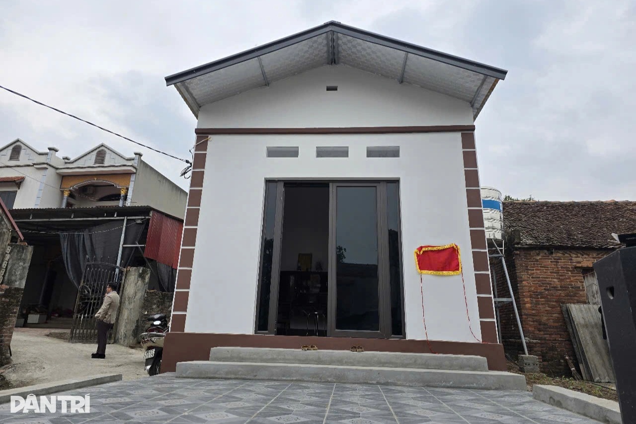 Khánh thành nhà Nhân ái dành tặng bà lão cô độc, mù lòa tại Bắc Giang | Báo Dân trí