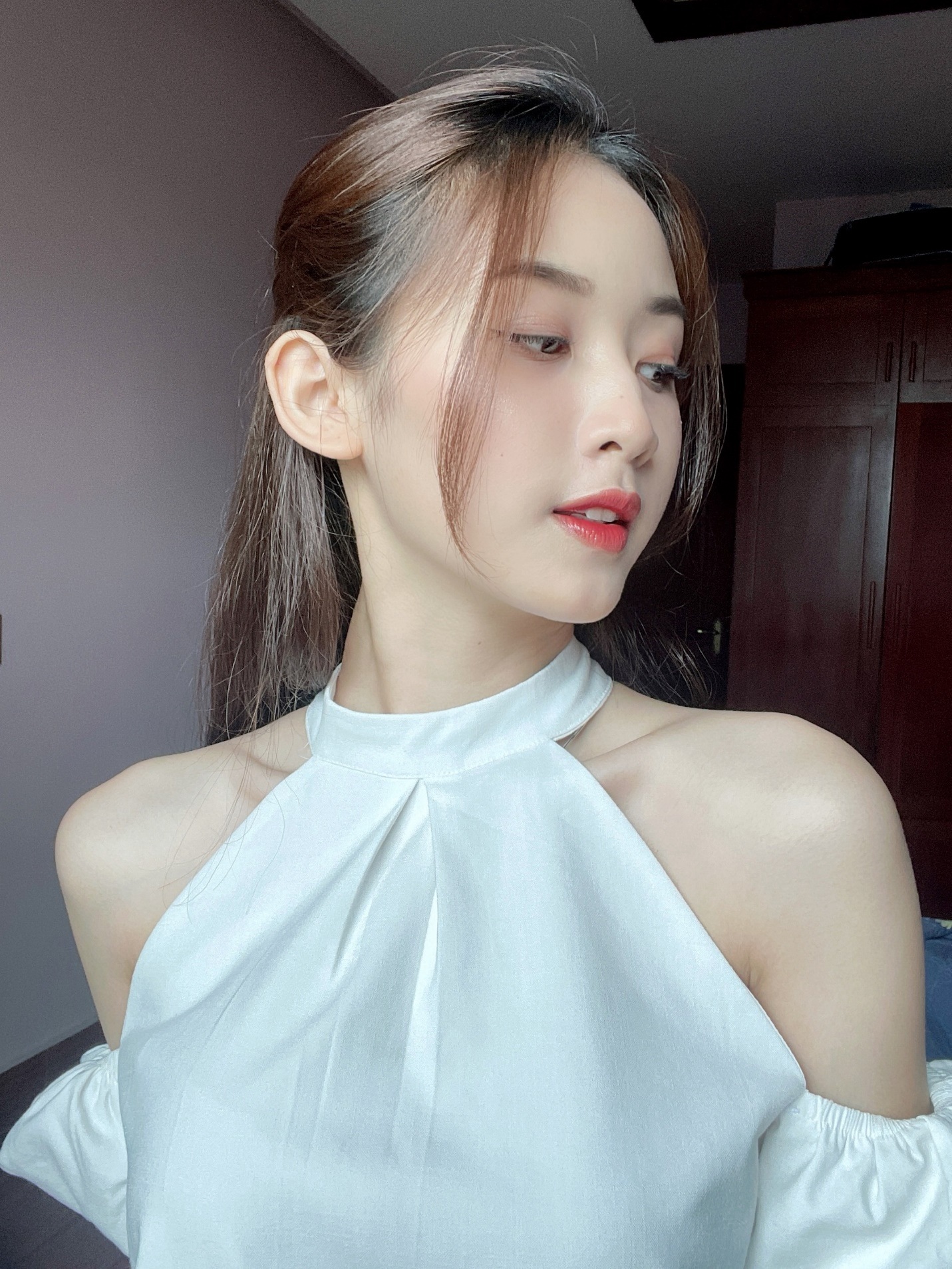 Hot girl 2K: Giữa thông minh và xinh đẹp sẽ chọn trở thành cô gái trí ...