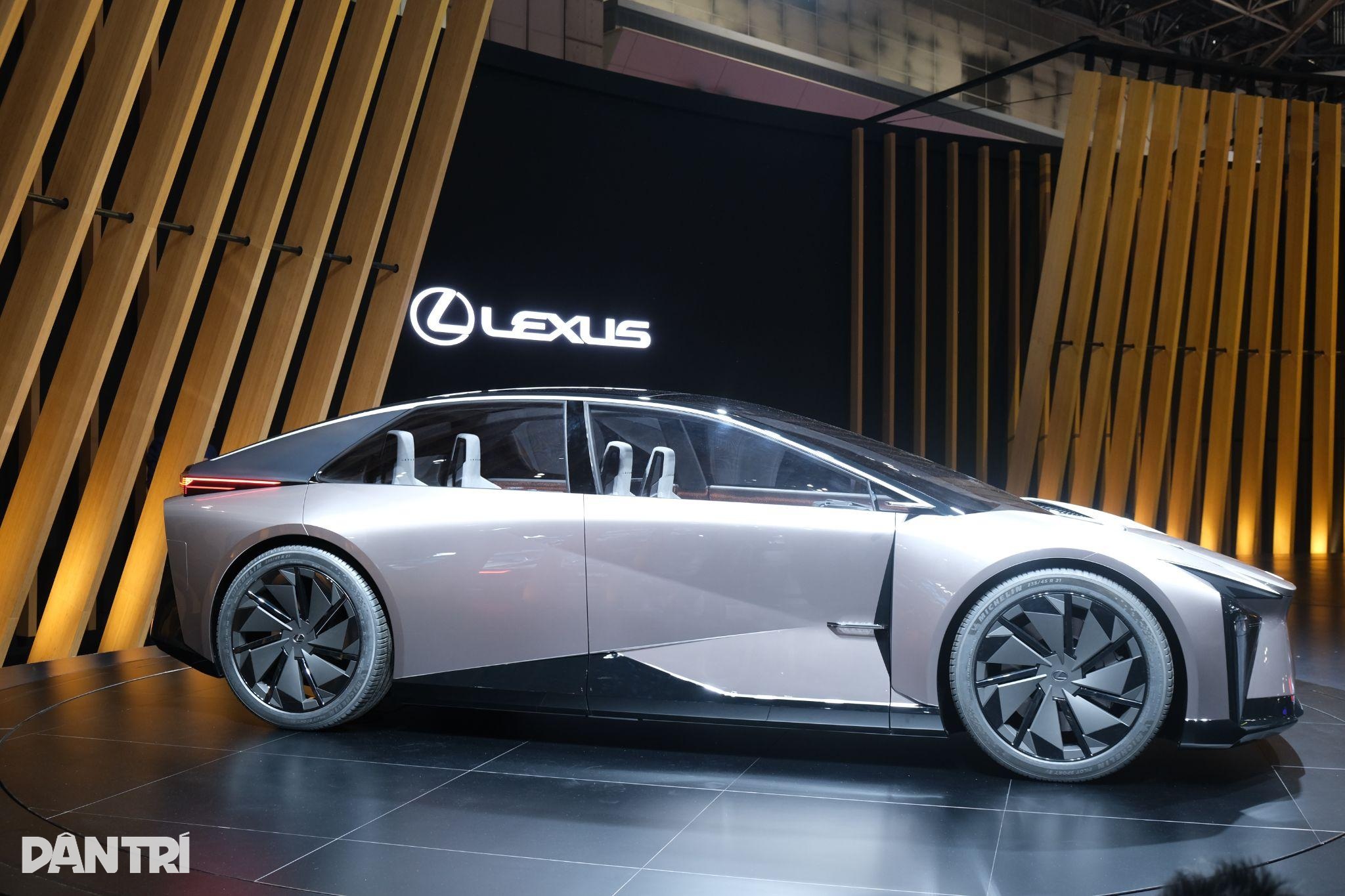 Cận cảnh xe điện Lexus LF-ZC với nội thất làm từ tre, sẽ mở bán từ 2026 | Báo Dân trí
