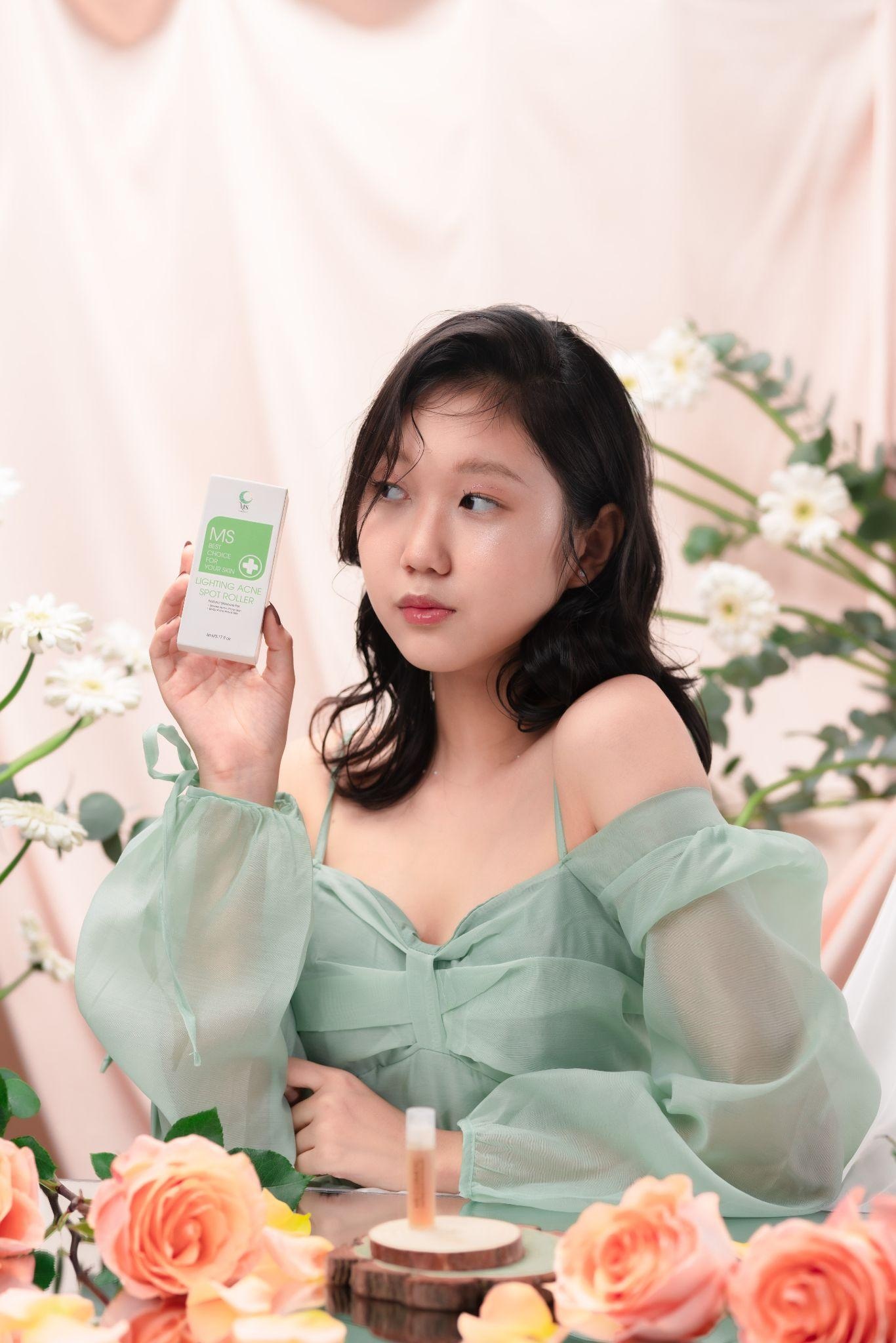 Thanh lăn mụn Ms Cosmetic - "Bảo bối" giúp giảm sưng viêm và làm khô ...