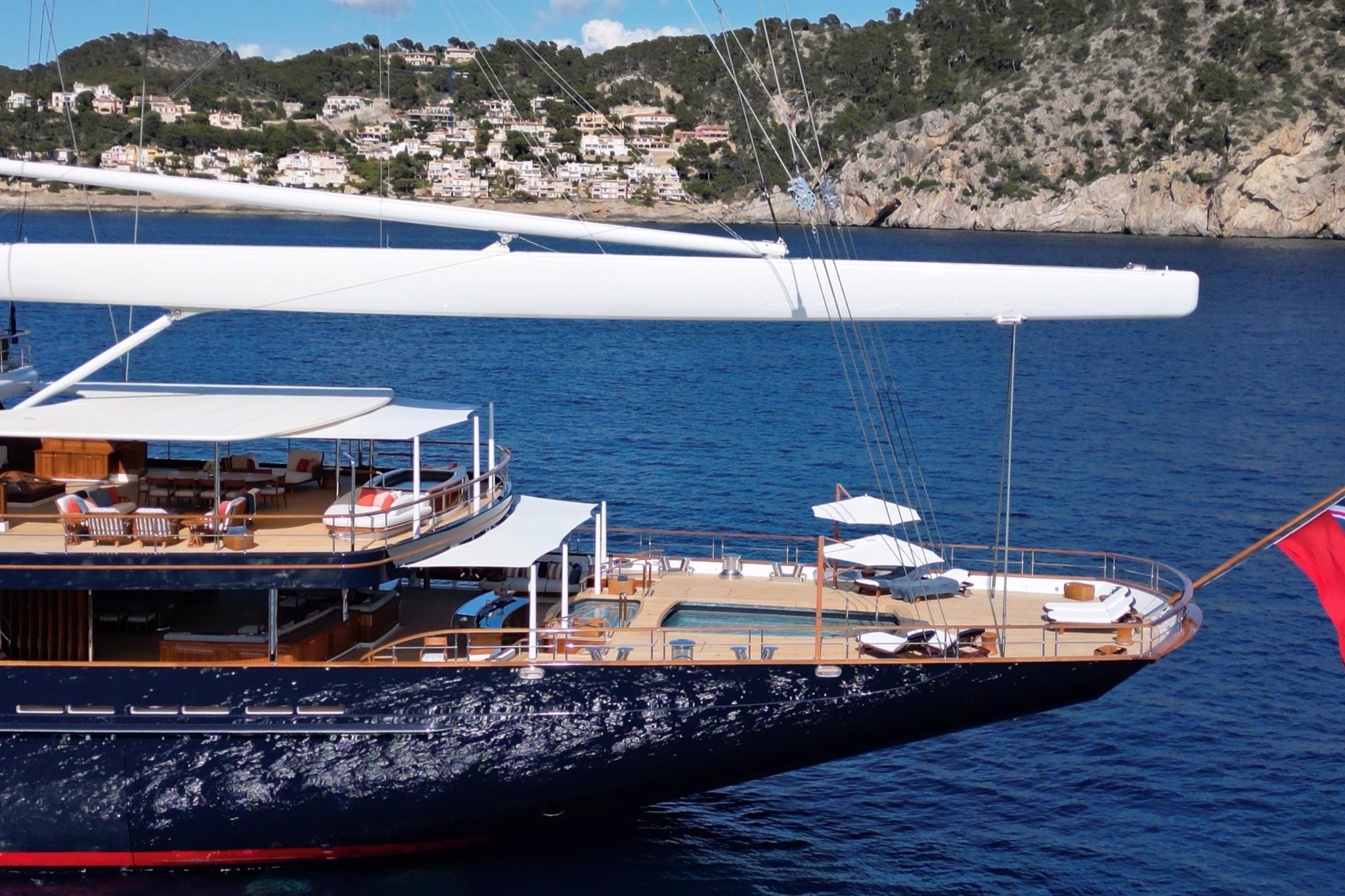 Bên trong siêu du thuyền 500 triệu USD của tỷ phú Jeff Bezos | Báo Dân trí