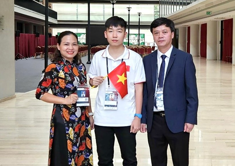 Nam sinh Phú Thọ đạt giải Olympic Tin học quốc tế: Mẹ luôn phải giục đi ...