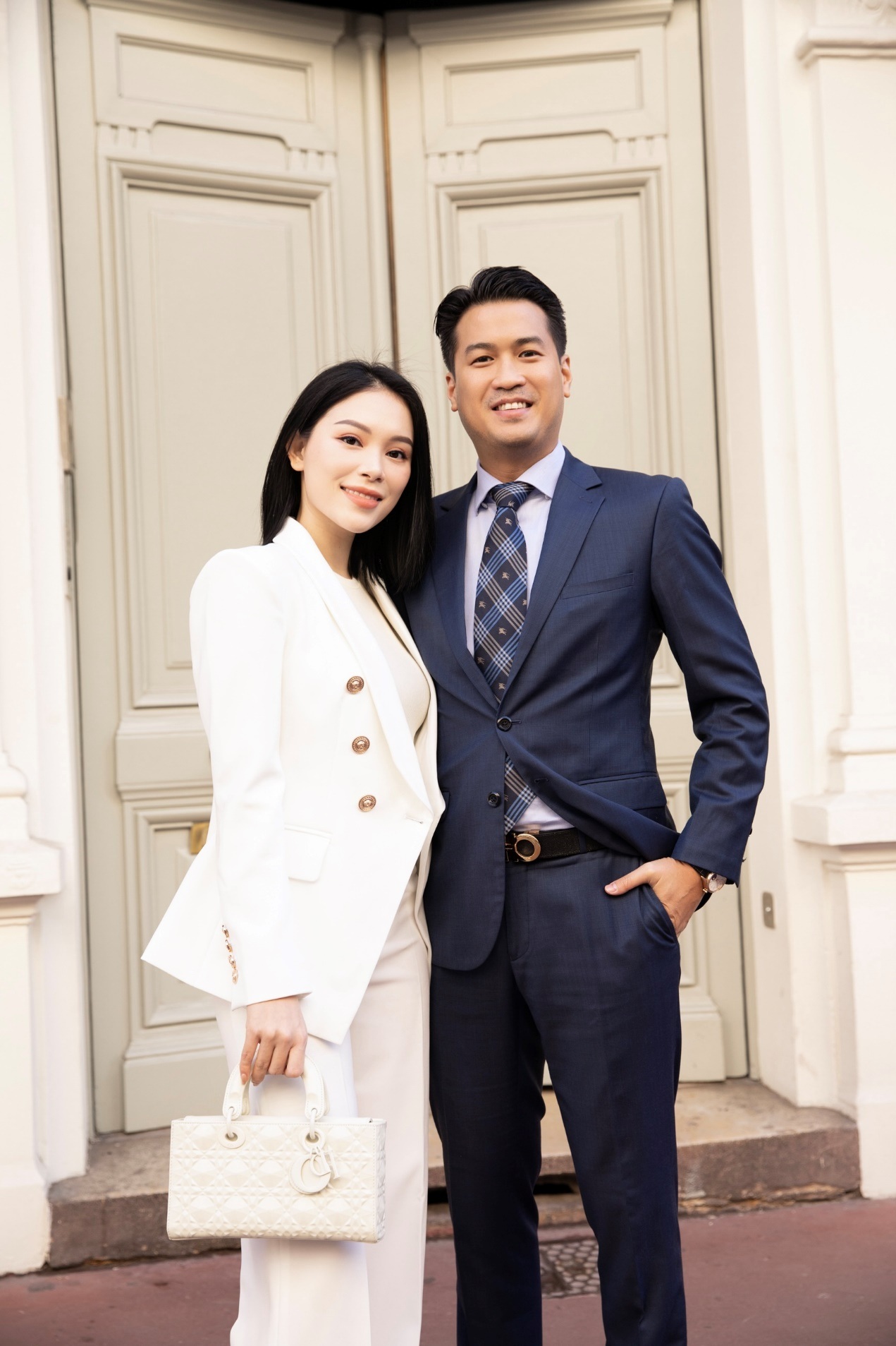 Linh Rin tiết lộ cát-xê làm mẫu, là "fan cứng" của gia đình hào môn ...