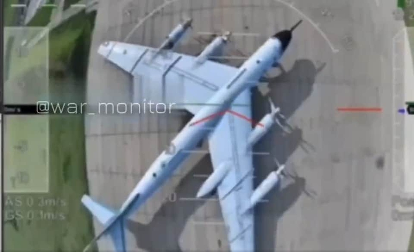 Trận chiến bí mật nhắm vào "xương sống" không quân chiến lược Nga | Báo Dân trí