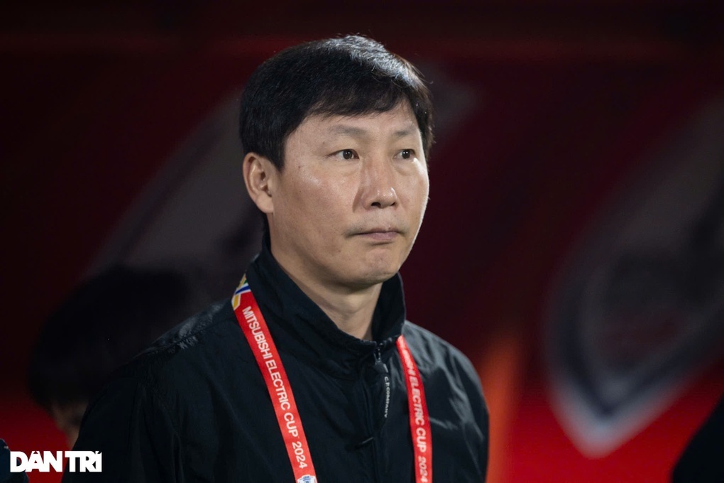 HLV Kim Sang Sik: “Tôi sợ làm mang tiếng HLV Park Hang Seo ở Việt Nam ...