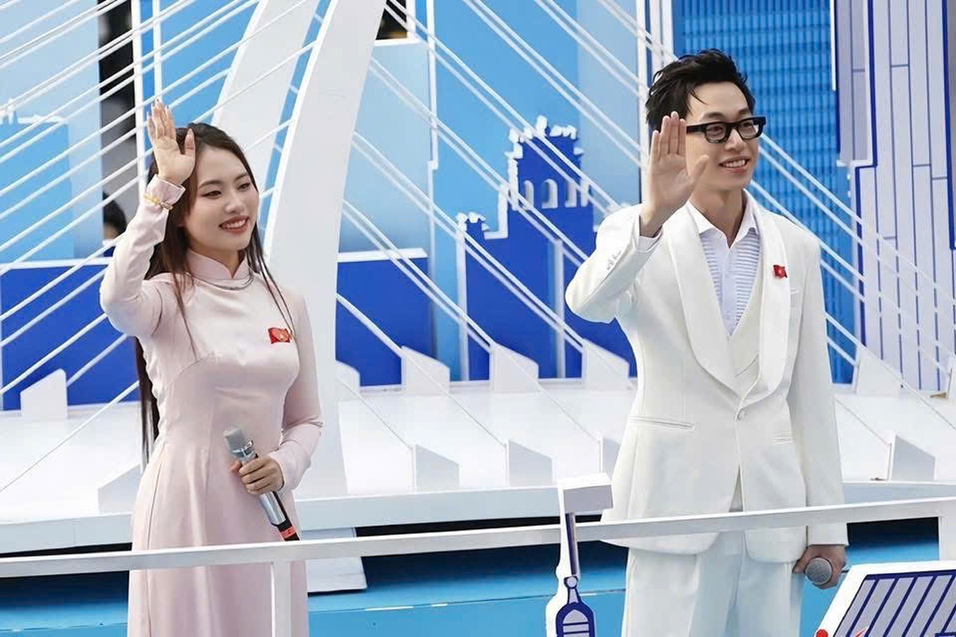 Rapper Double2T kể chuyện khó quên khi hát cùng Phương Mỹ Chi ở đại lễ | Báo Dân trí