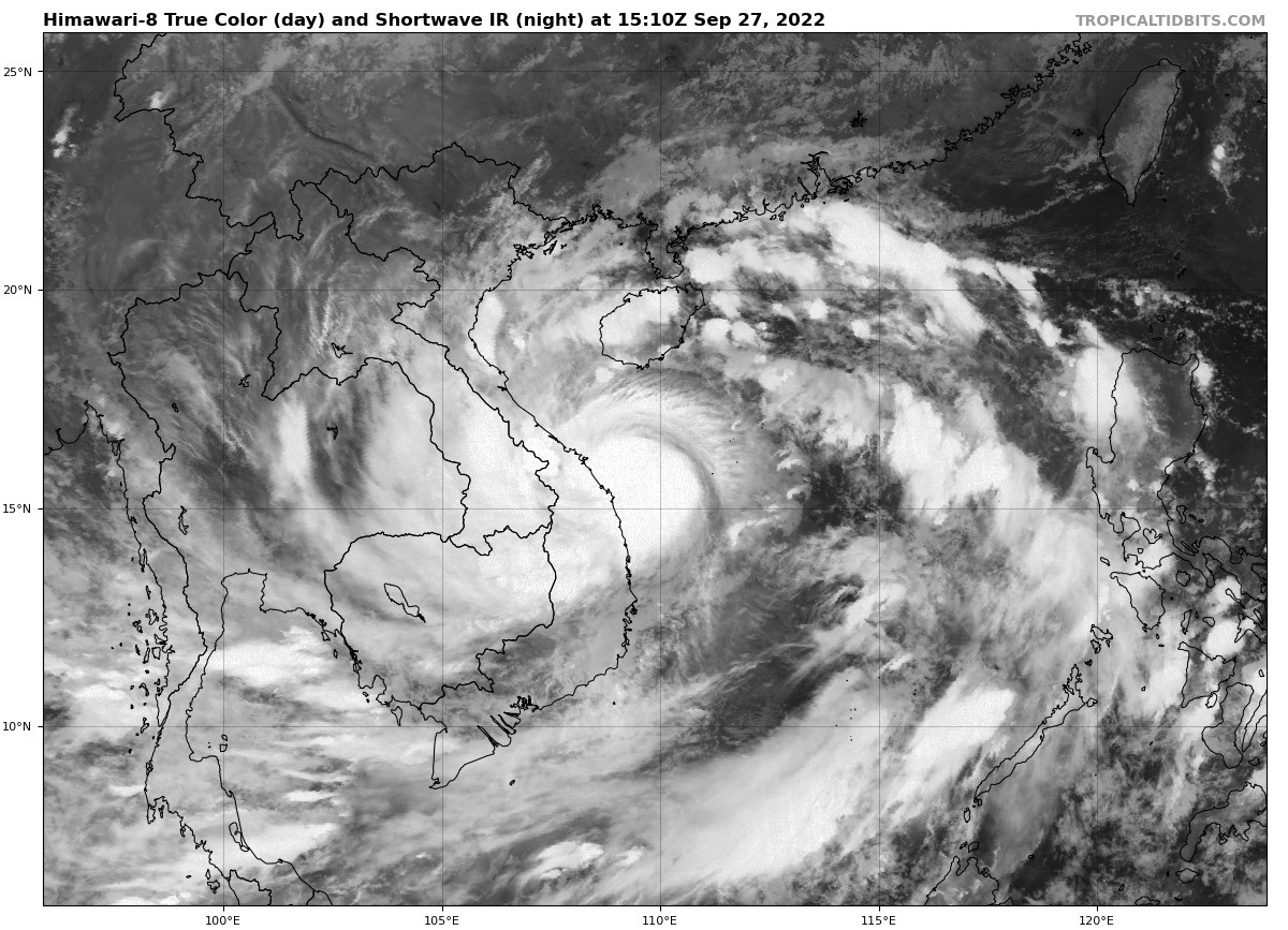Sức mạnh khủng khiếp của siêu bão Noru khi nhìn từ vệ tinh | Báo Dân trí