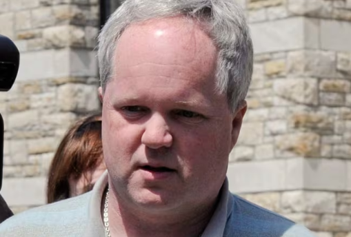 Nữ giáo viên lật tẩy bộ mặt thâm hiểm của gã y tá giả gái | Báo Dân trí