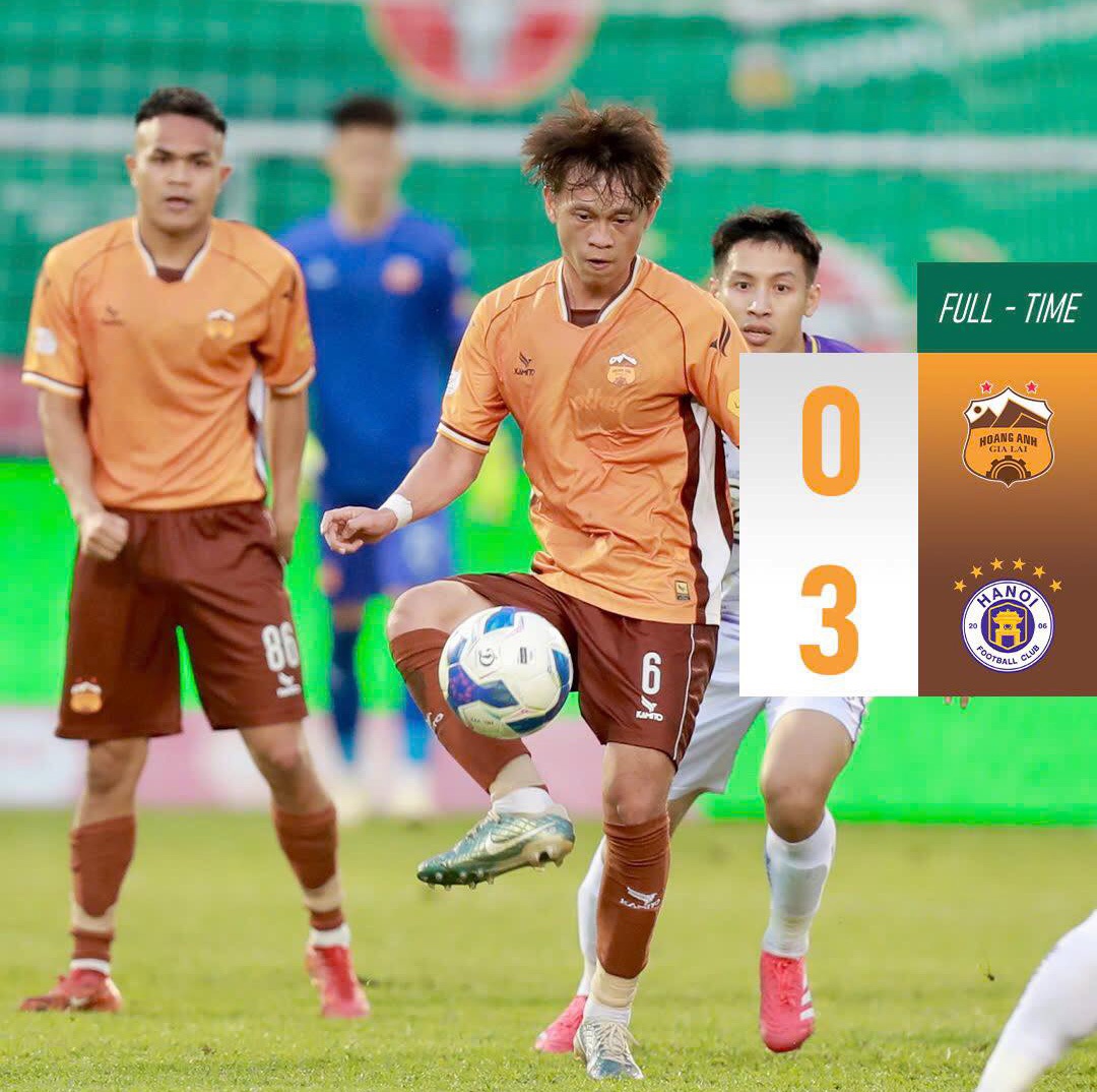 Được VAR cứu nguy, HAGL vẫn thua đậm Hà Nội FC ngay trên sân nhà | Báo ...