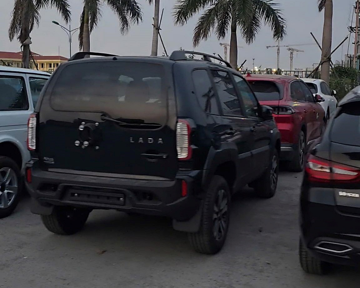 Lada Niva Travel có bản 2026 - SUV Nga phong cách “nồi đồng cối đá” giá rẻ | Báo Dân trí