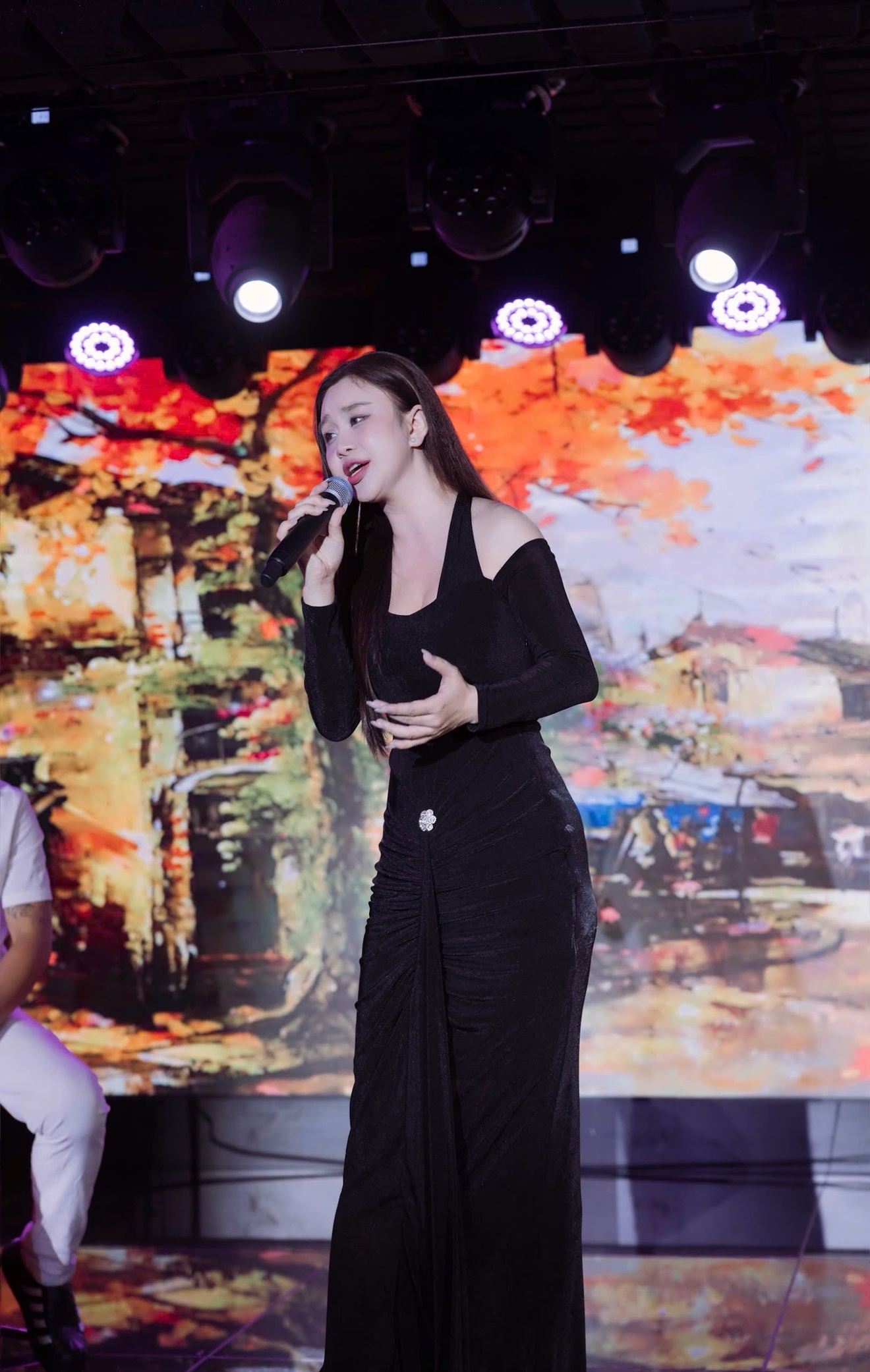 Cantante Phuong Nga: "Al convertirme en madre, entiendo cuánto me ama mi madre"