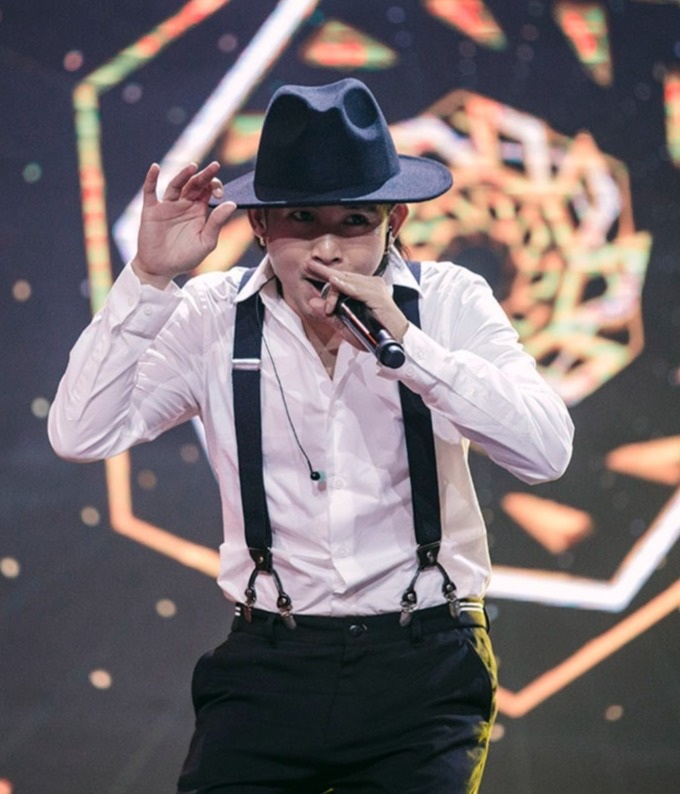 Ricky Star: Lúc trước thu nhập không đủ sống, có khi phải xin tiền mẹ ...