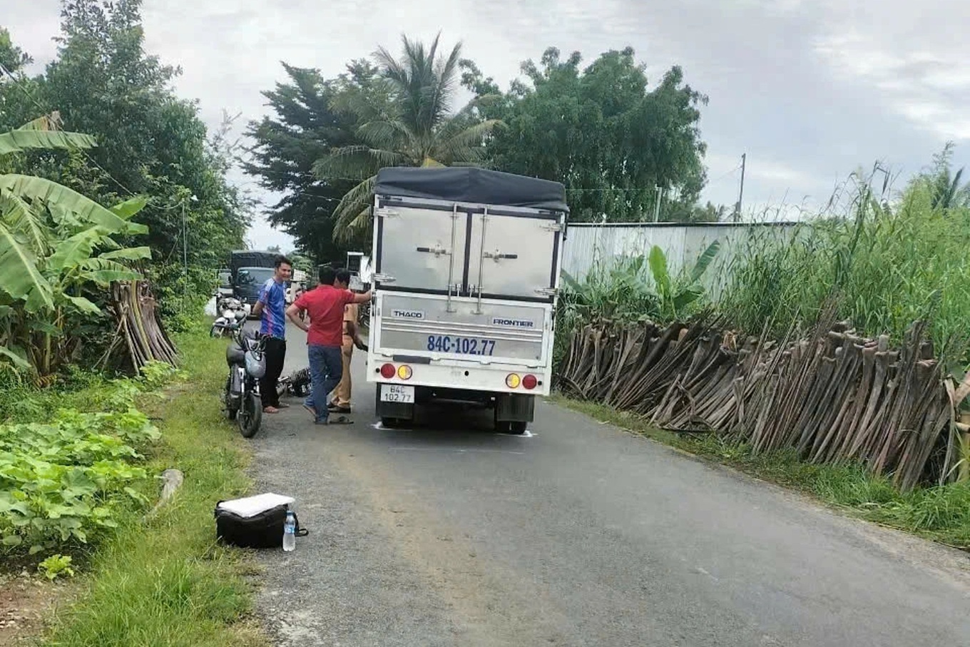 Vụ xe tải cán bé gái 14 tuổi ở Vĩnh Long: Cần xử lý nghiêm minh | Báo Dân trí