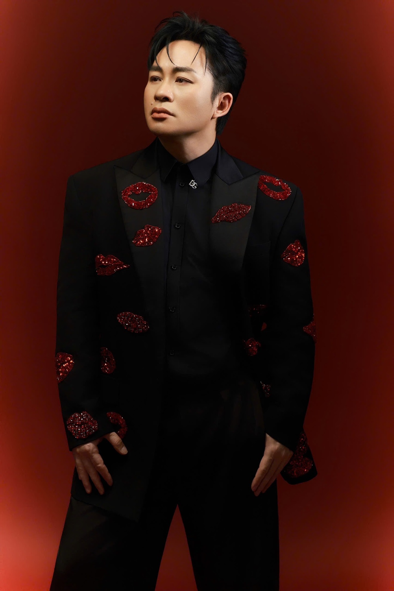 Tùng Dương kết hợp với nhạc sĩ kém 12 tuổi, truyền cảm hứng tích cực ...