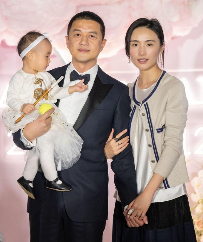 "Quách Tĩnh" Lý Á Bằng làm nhiều nghề, nhặt từng đồng vì khoản nợ triệu USD | Báo Dân trí