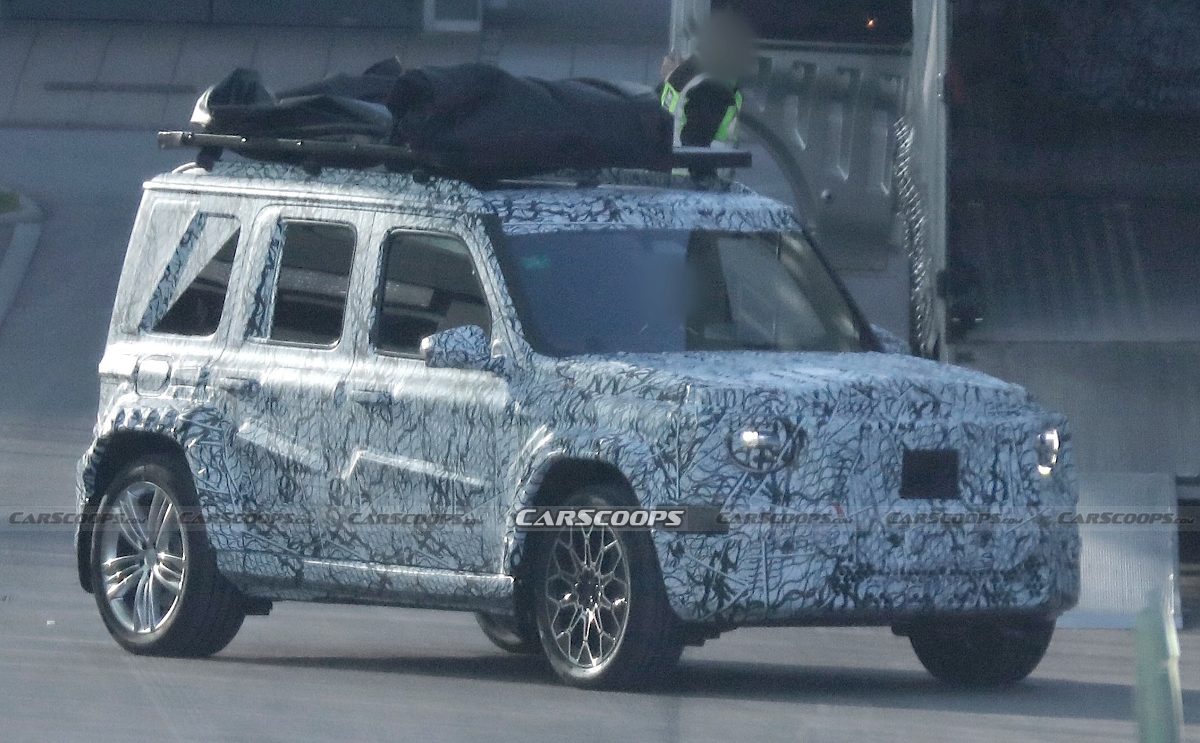 G-Class phiên bản mini lộ dáng trên đường thử: Là xe thuần điện | Báo ...