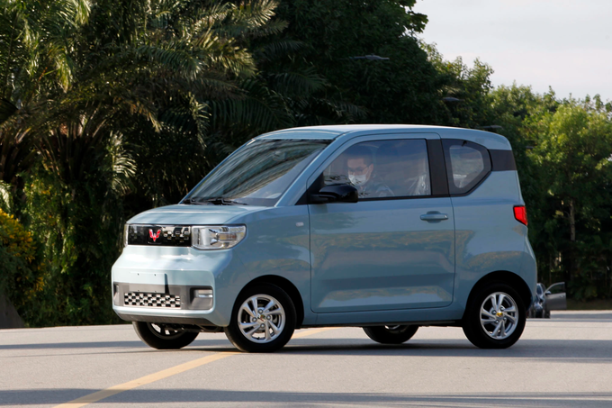 "Soi" Wuling HongGuang MiniEV: Ô tô điện mini rẻ nhất sắp bán tại Việt Nam | Báo Dân trí