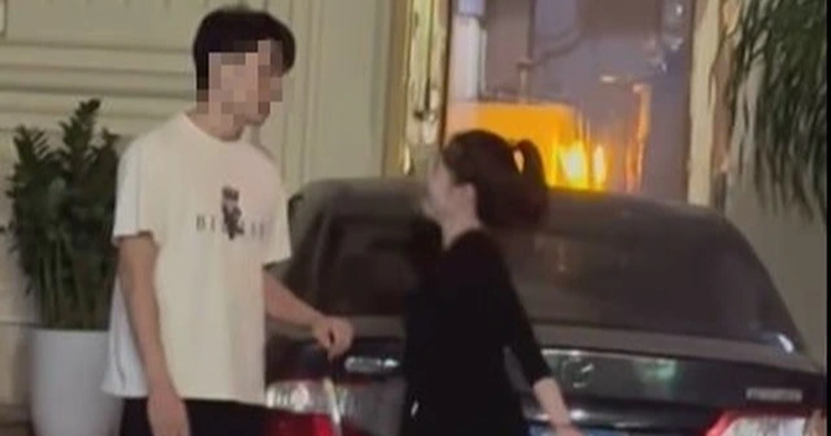 Diễn viên Nhà hát Nghệ thuật nghi bị đánh ghen: Hai nghệ sĩ tạm nghỉ việc | Báo Dân trí