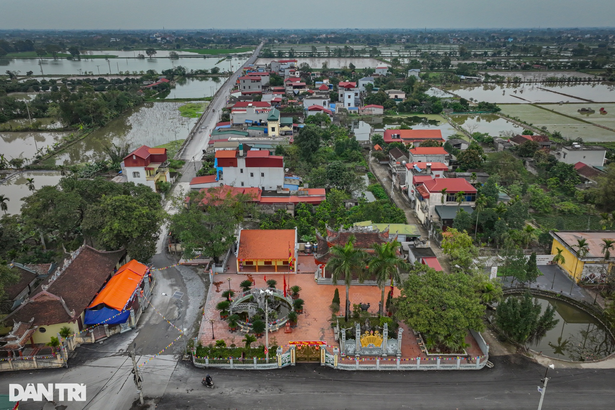 Gặp người đàn ông giữ truyền thống xâu kim, may vá ở làng nghề Di sản ...