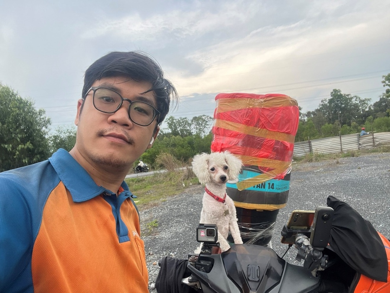 Xôn xao trước tấm biển gây tranh cãi của một quán cơm tấm ở TPHCM | Báo Dân trí