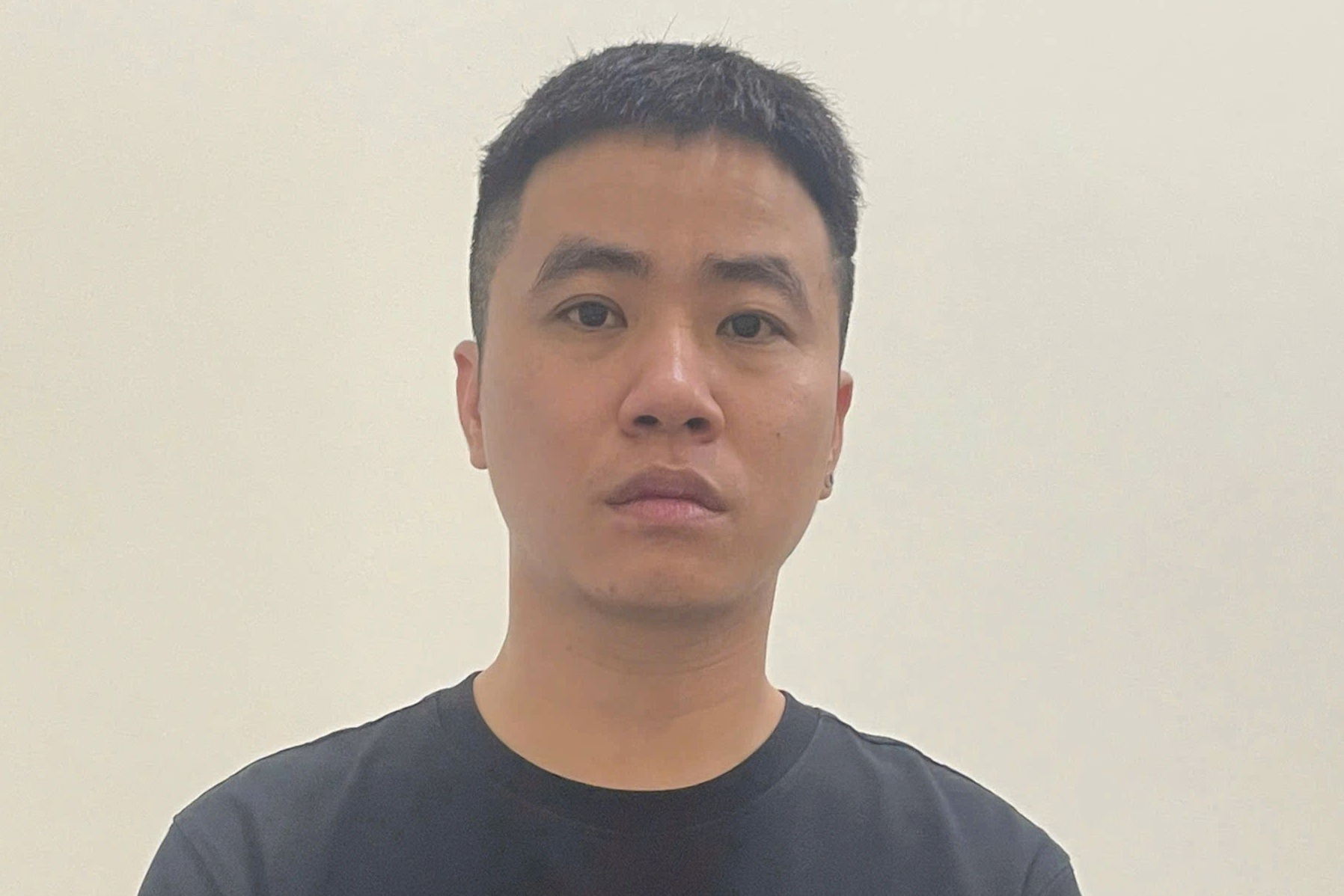 Tội phạm “tín dụng đen” chèn logo công an vào mẫu quảng cáo cho vay ở TPHCM | Báo Dân trí