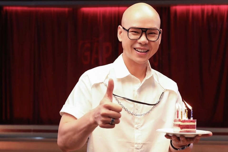 Phan Đinh Tùng kể hậu trường làm nên bản hit sinh nhật "sống khỏe cả đời" | Báo Dân trí