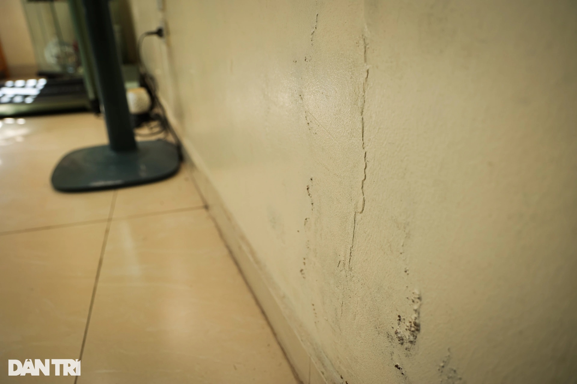 Cận cảnh căn hộ tập thể 33m2, xuống cấp của "Táo Giao thông" Chí Trung | Báo Dân trí