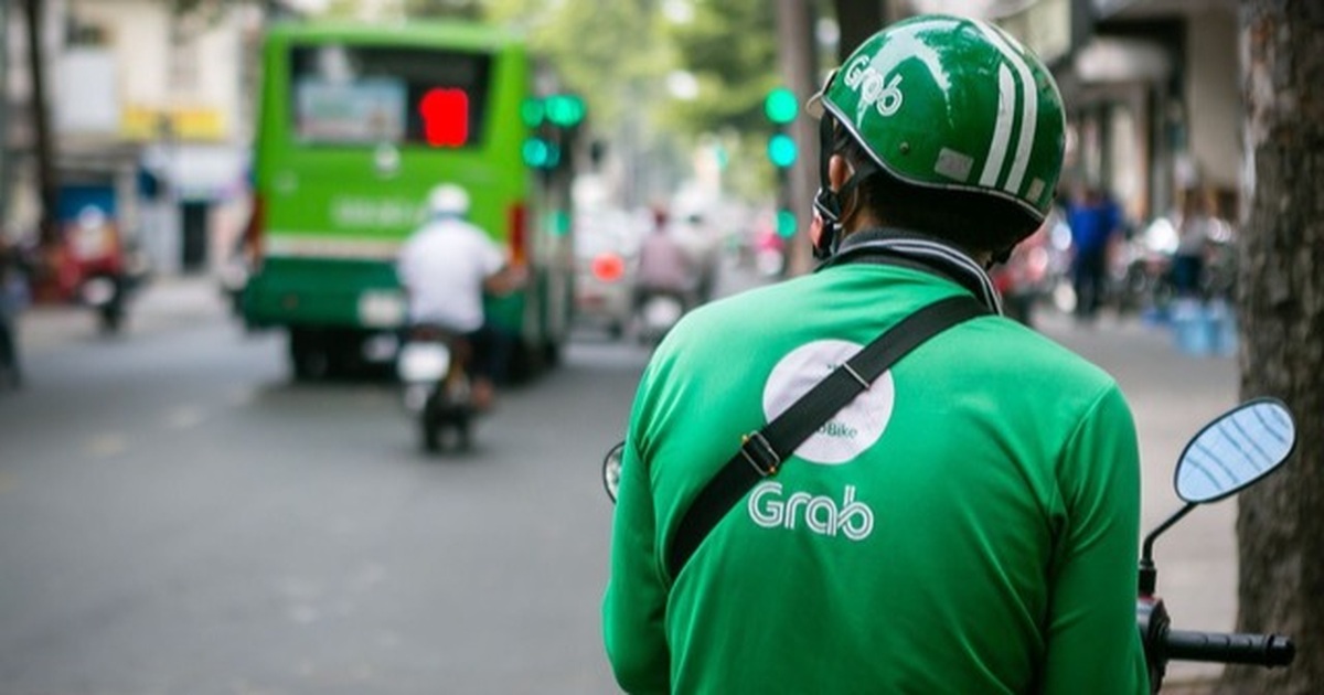 Đề xuất đóng BHXH bắt buộc cho tài xế xe công nghệ | Báo Dân trí