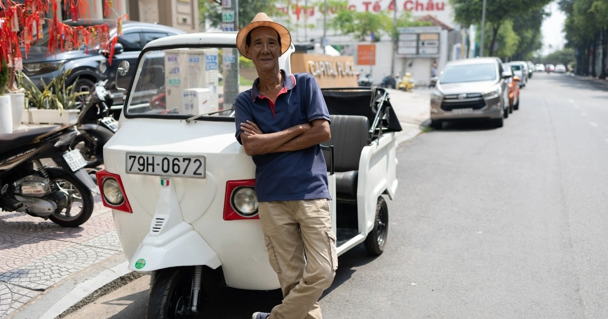 Gặp gỡ người đàn ông có niềm đam mê cháy bỏng với xe Lam | Báo Dân trí