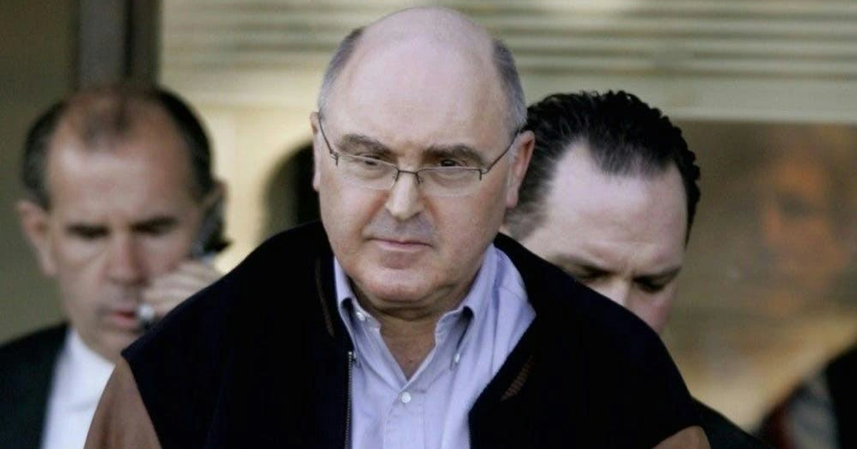 Sơ hở của giáo sư kinh tế lừng danh trong kế hoạch đoạt mạng vợ | Báo ...