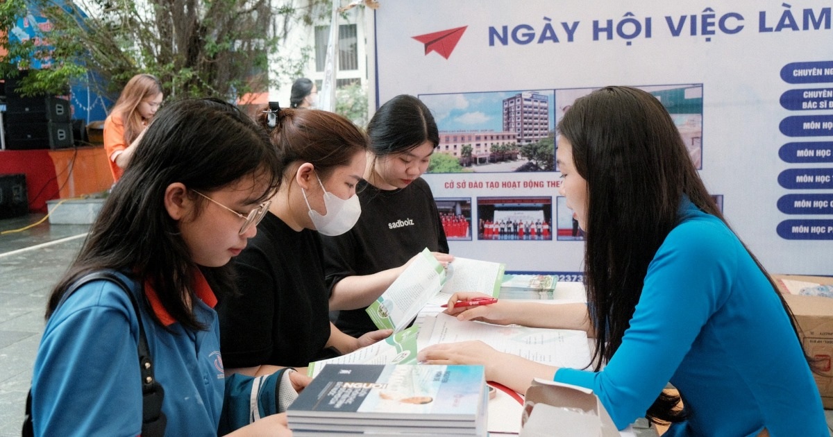 Hà Nội: Hàng nghìn việc làm chờ lao động trẻ | Báo Dân trí