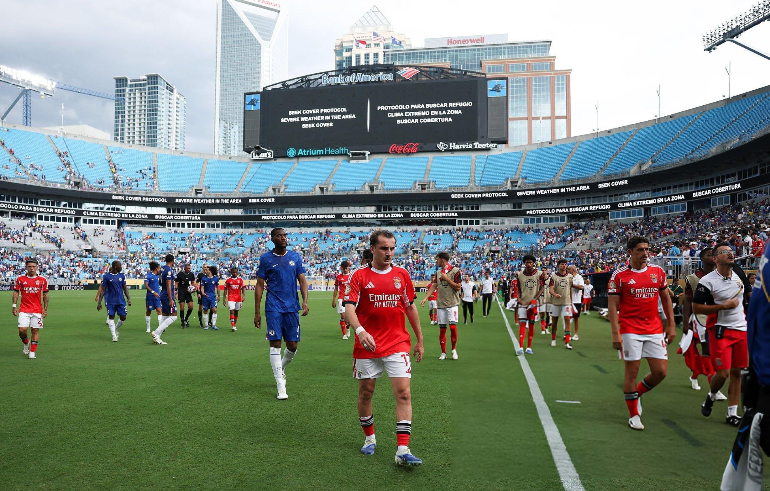 Trận Chelsea gặp Benfica bị hoãn ngay trước khi hết giờ | Báo Dân trí
