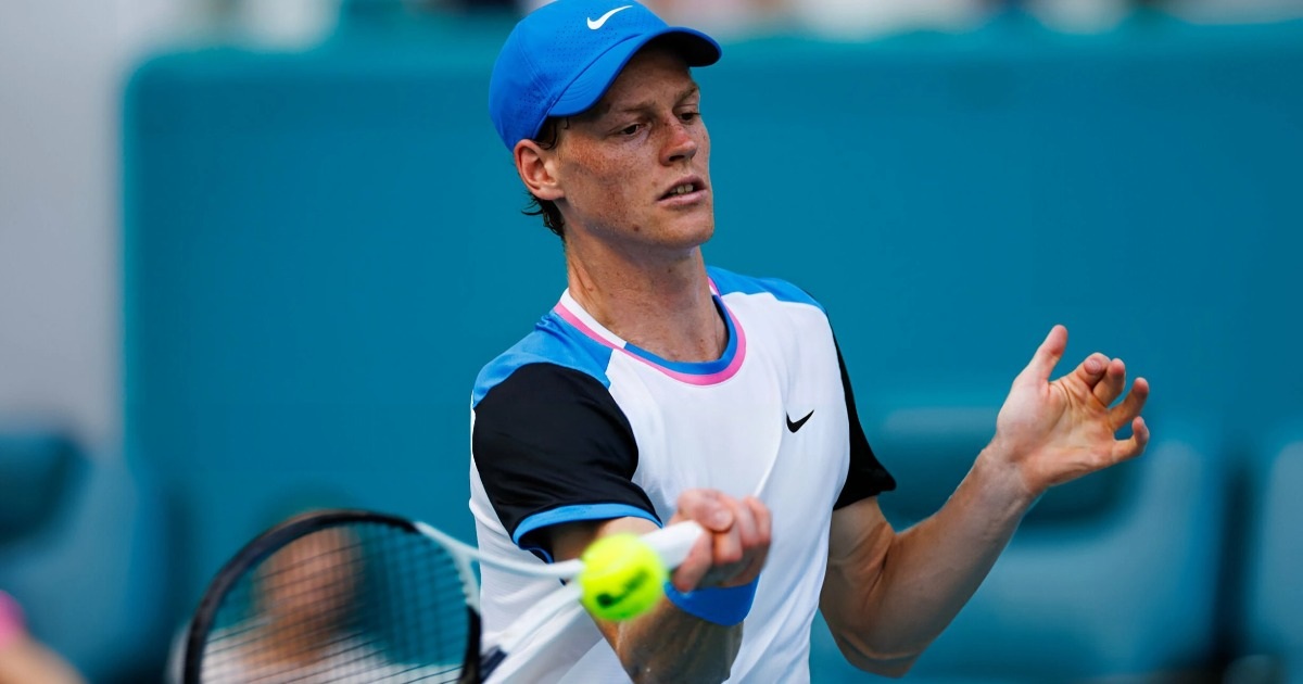 Sinner đối đầu Medvedev tại bán kết Miami Open | Báo Dân trí