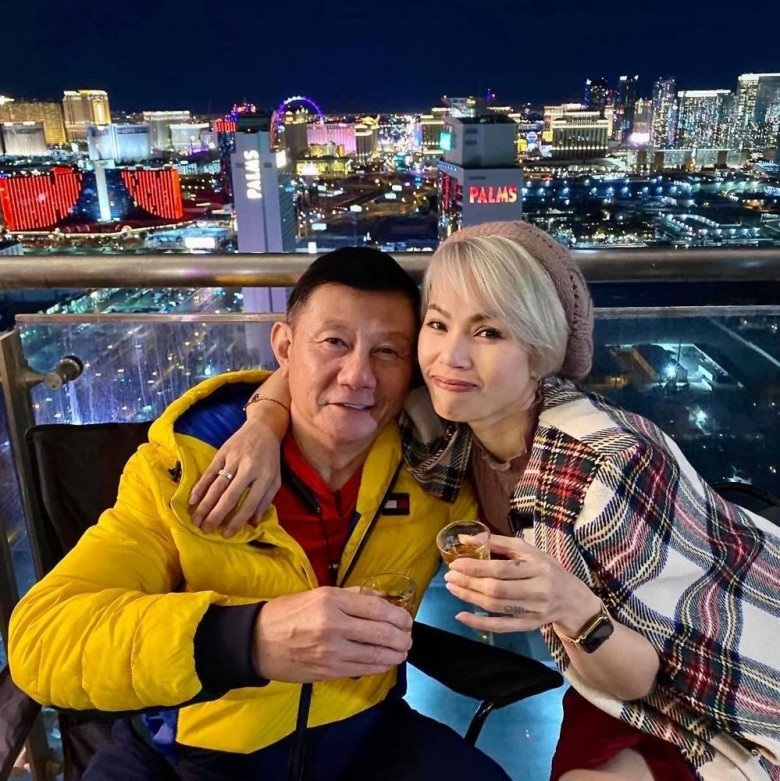 Cựu ca sĩ Trio 666 lấy chồng hơn mẹ ruột 2 tuổi, sống kín tiếng giờ ra ...